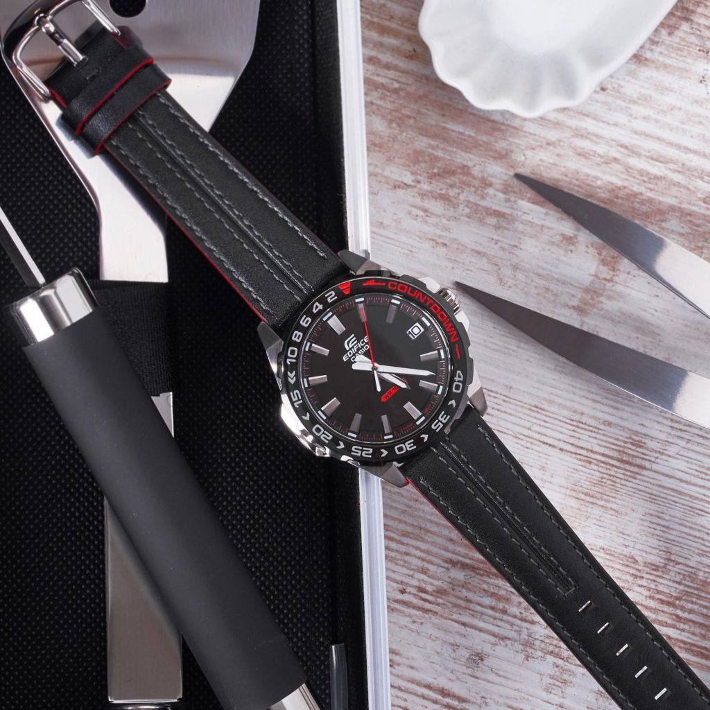 Edifice EFV-120 / 5507 / Countdown Bezel with Date Display